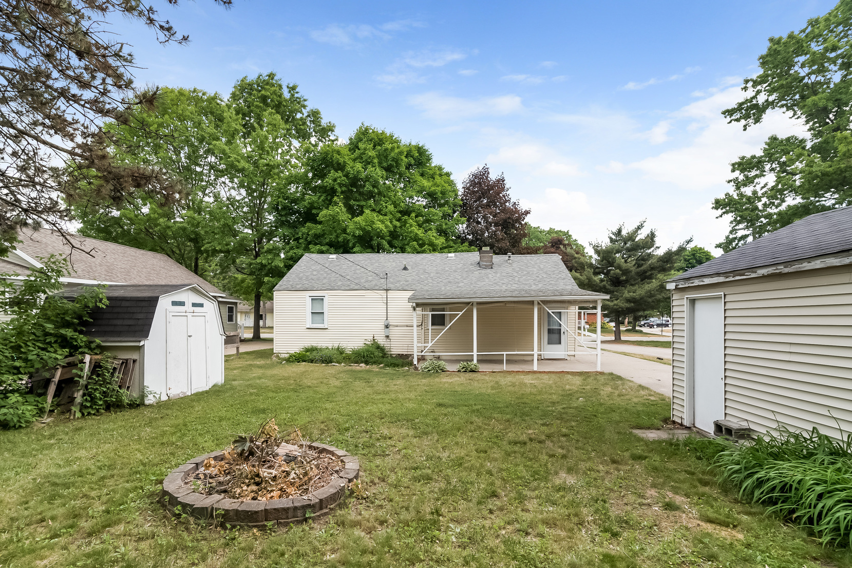 2008 Elmwood, Port Huron, MI 48060